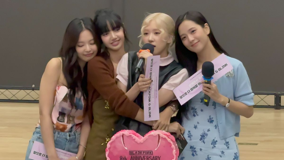 BLACKPINK 8th Debut Anniversary: Jennie, Jisoo, Rose And Lisa Celebrate With BLINKs; Sing STAY ...